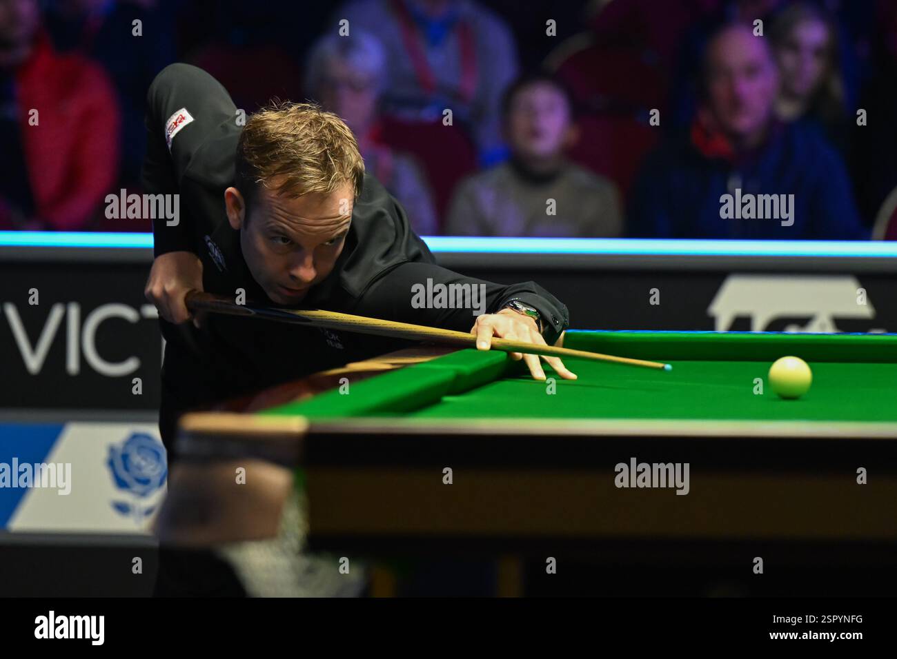 Ali Carter takes a shot during his quarter finals match against Joe O ...