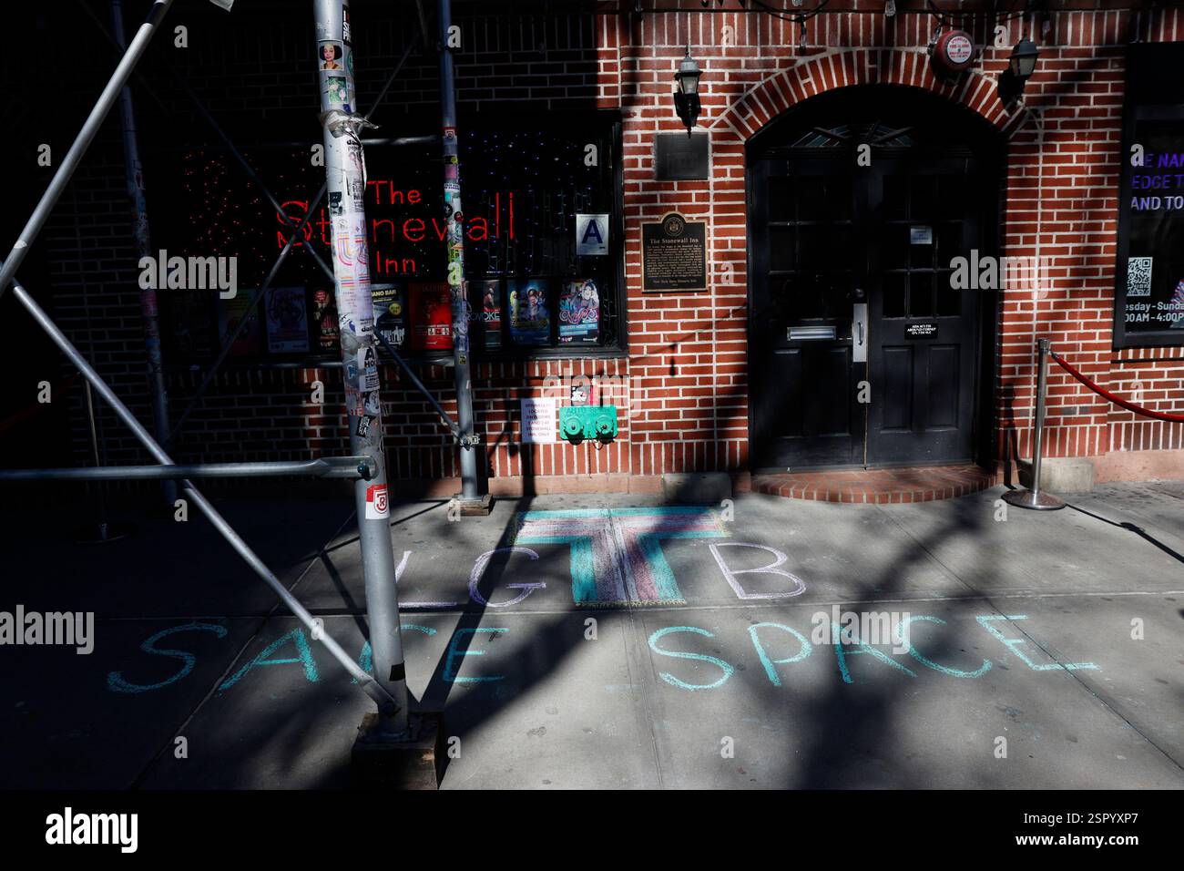 New York, United States. 14th Feb, 2025. Messages are written in chalk ...