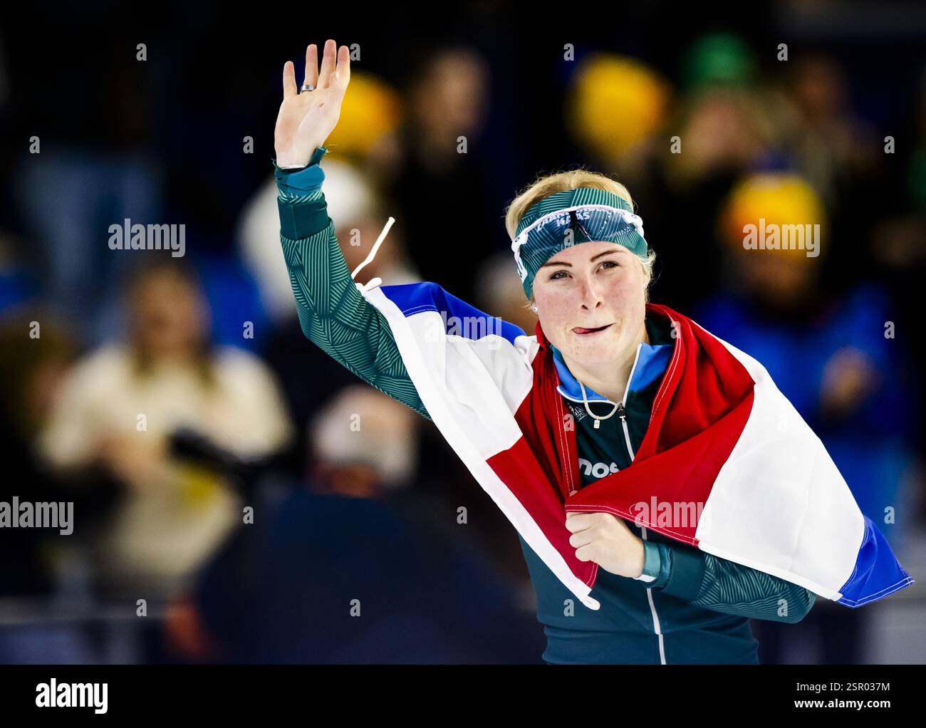 HEERENVEEN - Marijke Groenewoud reacts after winning the women's 1500 ...