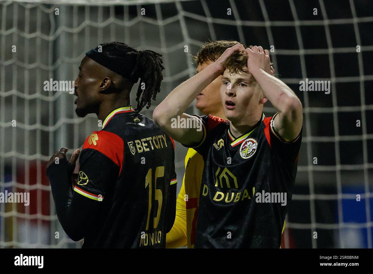 'S-HERTOGENBOSCH, NETHERLANDS - FEBRUARY 14: Nick De Groot of FC Den ...