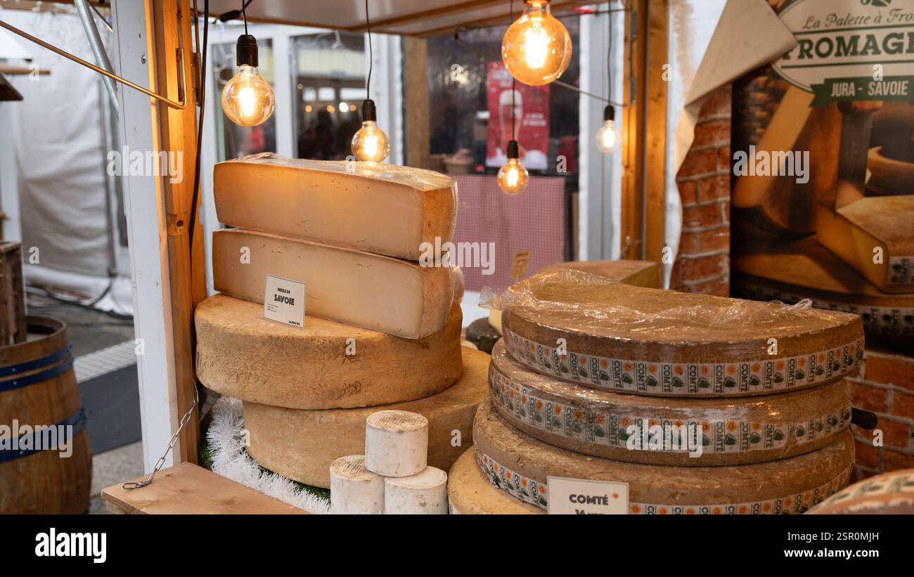 Market square cheese specialty hi-res stock photography and images - Alamy