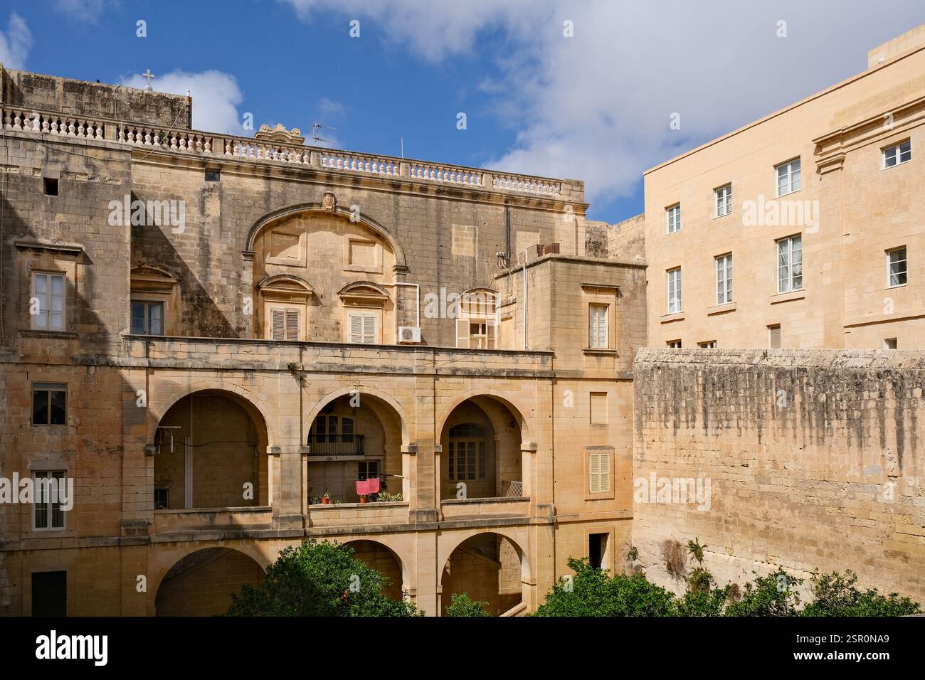 Valletta traditional building with balcony, Malta Stock Photo - Alamy