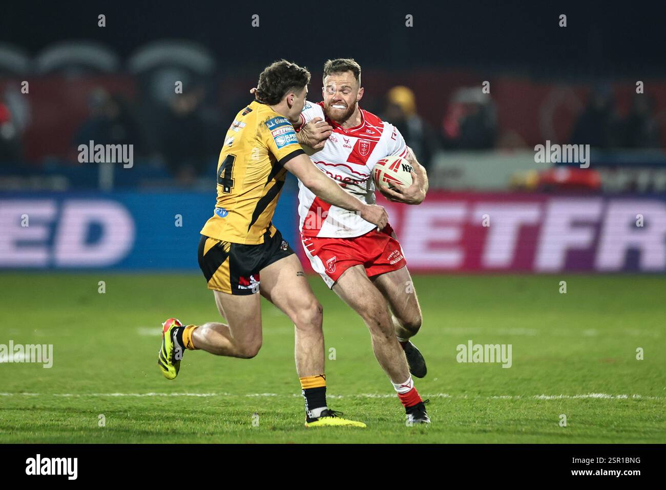 Kingston Upon Hull, UK. 14th Feb, 2025. Joe Burgess of Hull KR hands ...