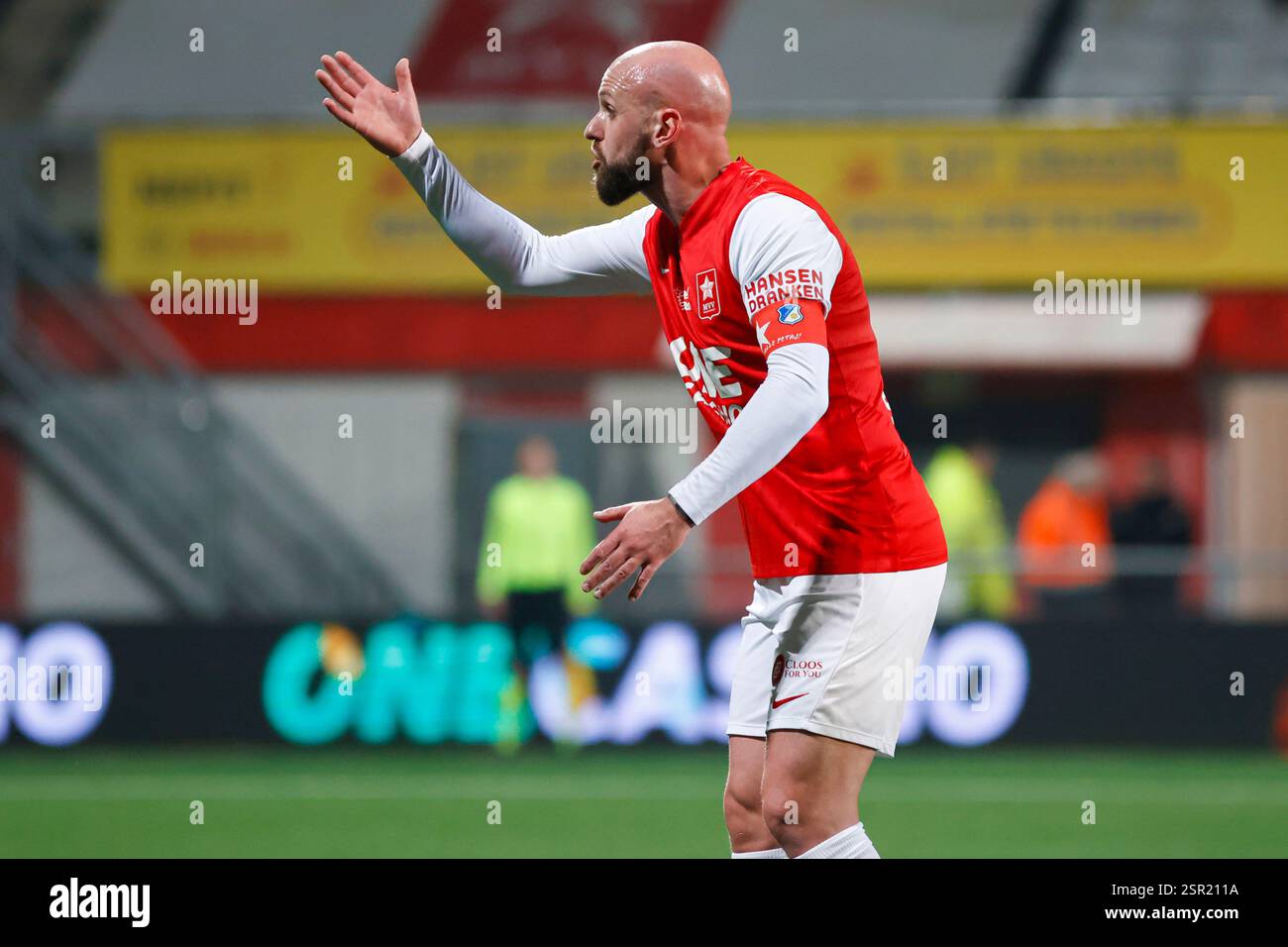 MAASTRICHT, NETHERLANDS - FEBRUARY 14: Bryan Smeets of MVV Maastricht ...