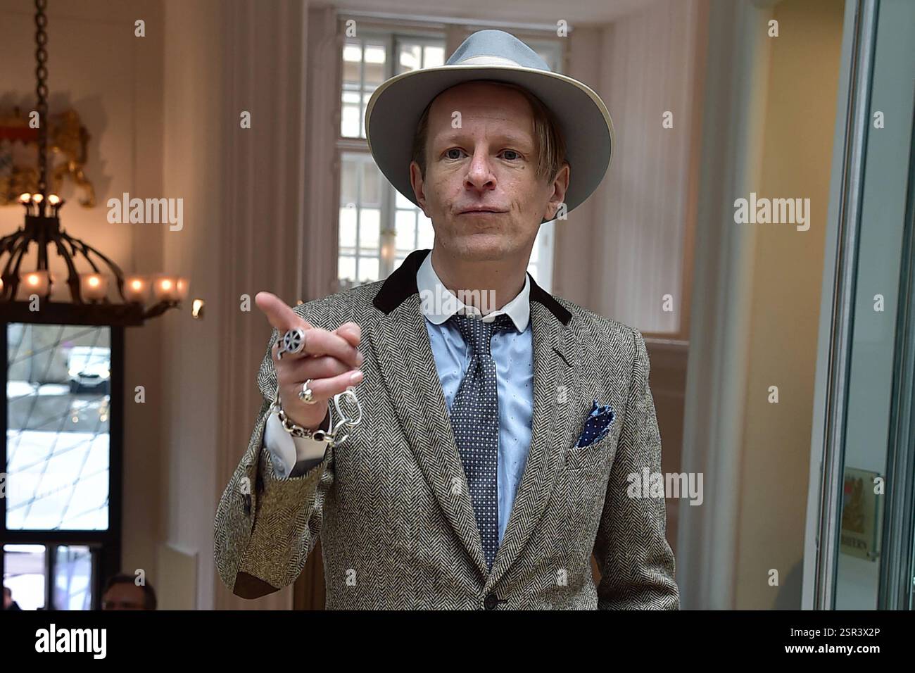 FFF Berlinale Empfang 2025 Berlin Alexander Scheer Ankunft zum FFF ...