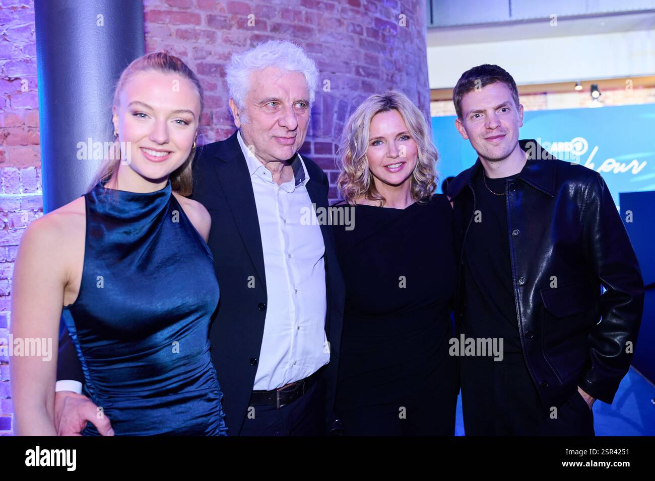 Berlin, Germany. 14th Feb, 2025. Actors Lilly Krug (l-r), Udo ...