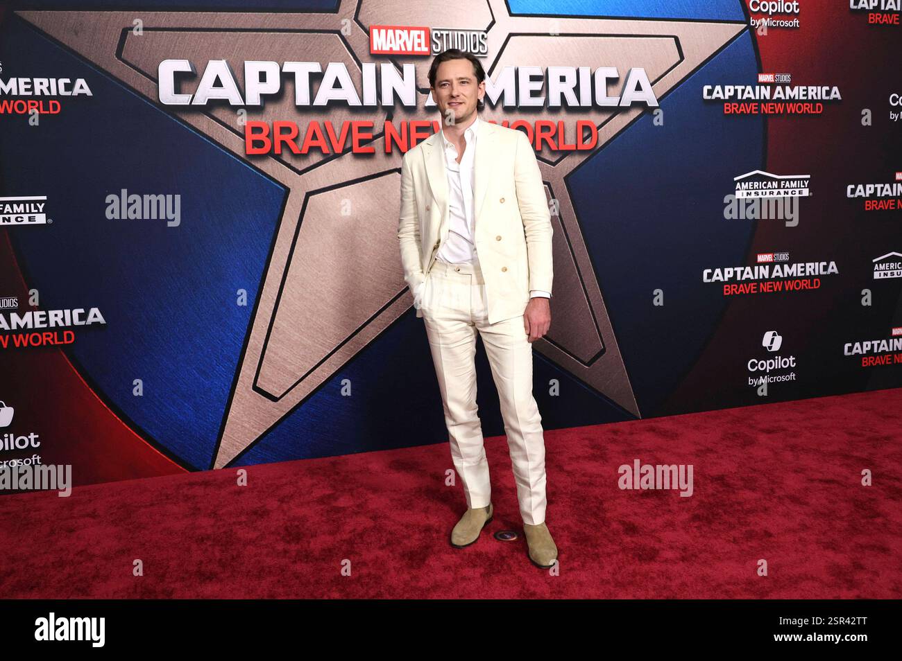 Lewis Pullman bei der Weltpremiere des Kinofilms Captain America: Brave ...