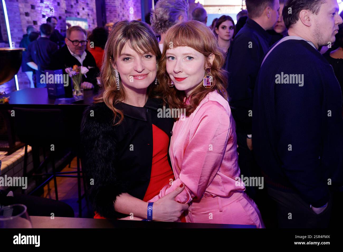 Ina Paule Klink und und Sarah Bauerett bei der ARD Blue Hour im Rahmen ...