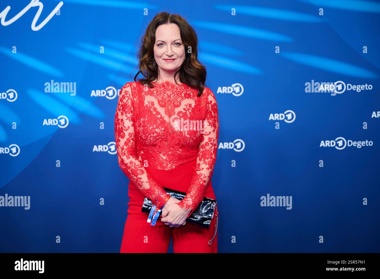 Berlin, Germany. 14th Feb, 2025. Nathalia Wörner comes to the ARD Blue ...