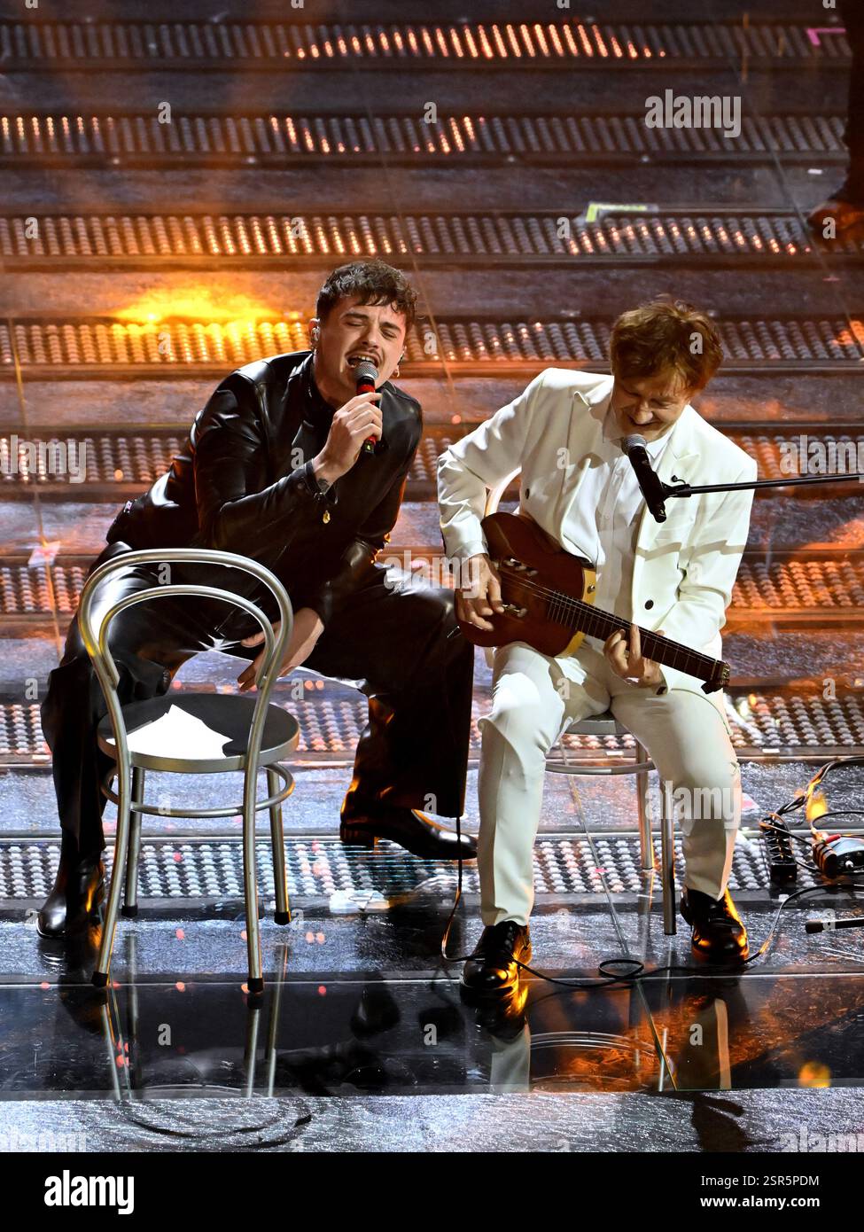 Sanremo, Italy. 15th Feb, 2025. Fourth Evening. In the photo: Olly With ...