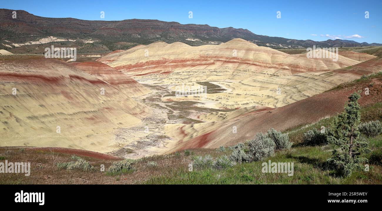 Painted Hills, Oregon: Amazing otherwordly landscapes in central Oregon ...