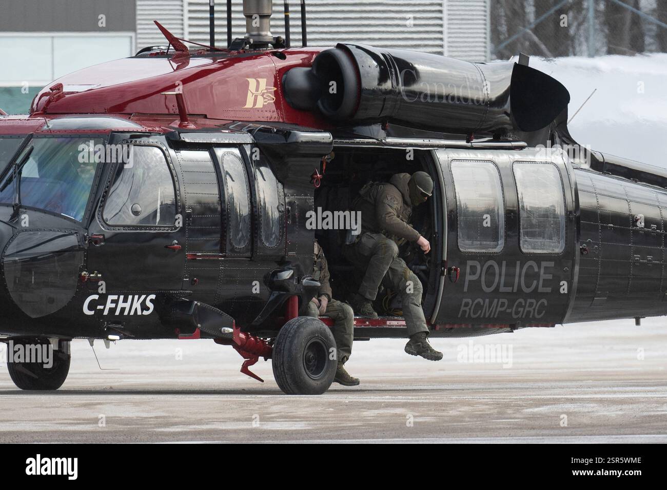 Lansdowne, Canada. 12th Feb, 2025. An RCMP Emergency Response Team ...