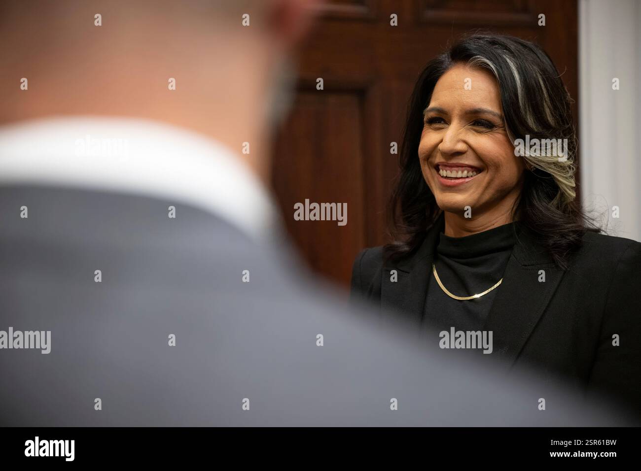Tulsi Gabbard’s is sworn in as Director of National Intelligence at the ...