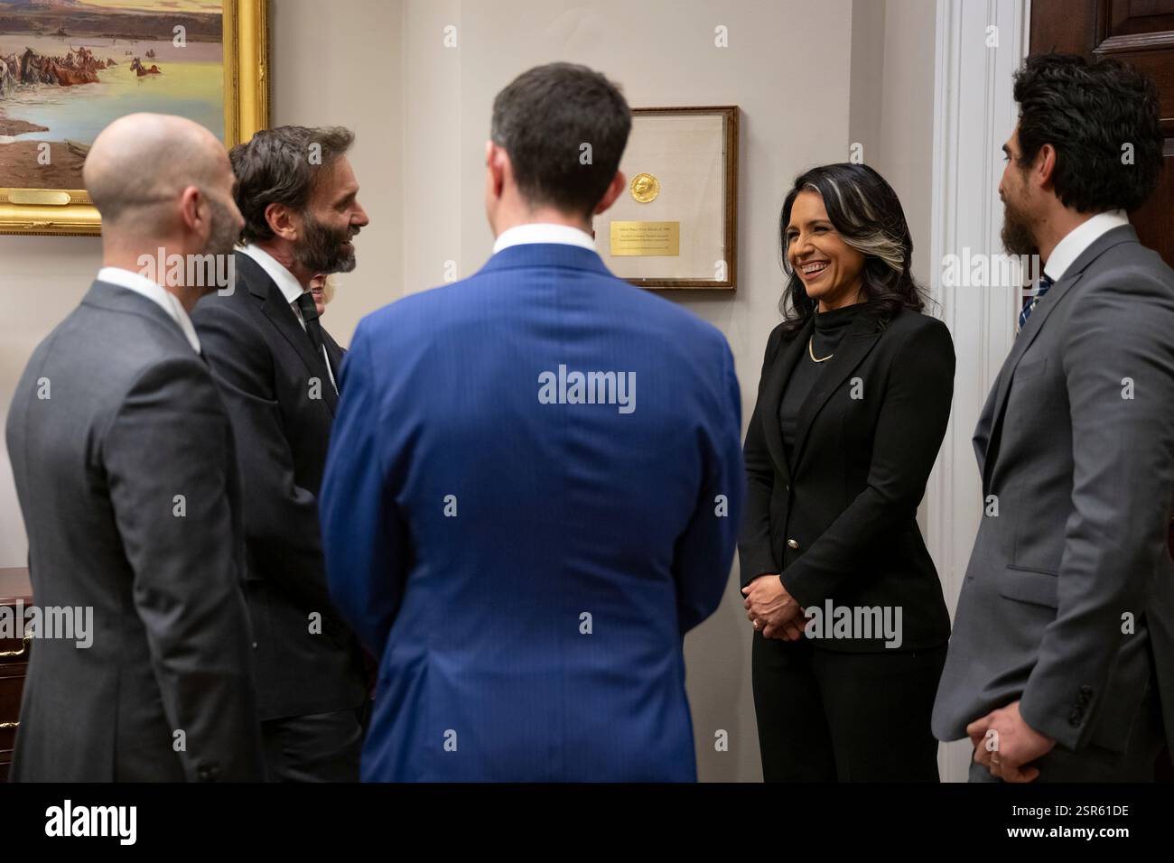 Tulsi Gabbard’s is sworn in as Director of National Intelligence at the ...