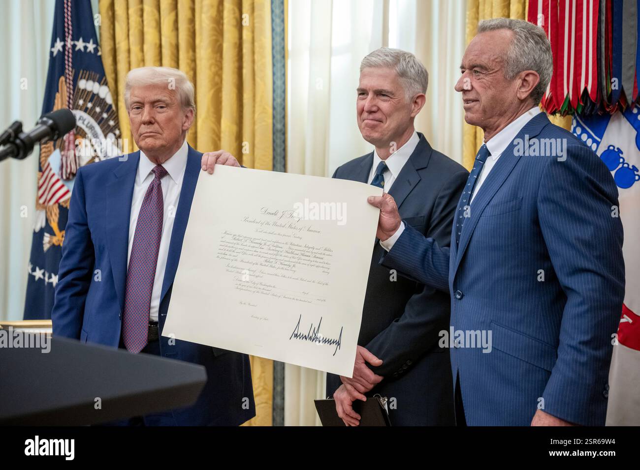 Rfk jr trump rally hi-res stock photography and images - Alamy