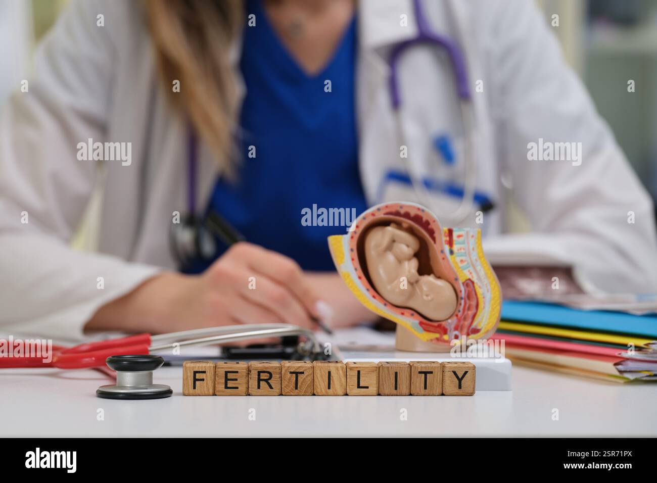 Comprehensive medical consultation family hi-res stock photography and ...