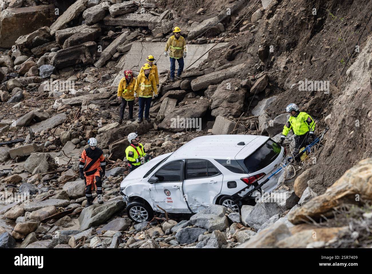 Pacific Palisades, USA. 14th Feb, 2025. Mudslide damage along Pacific ...
