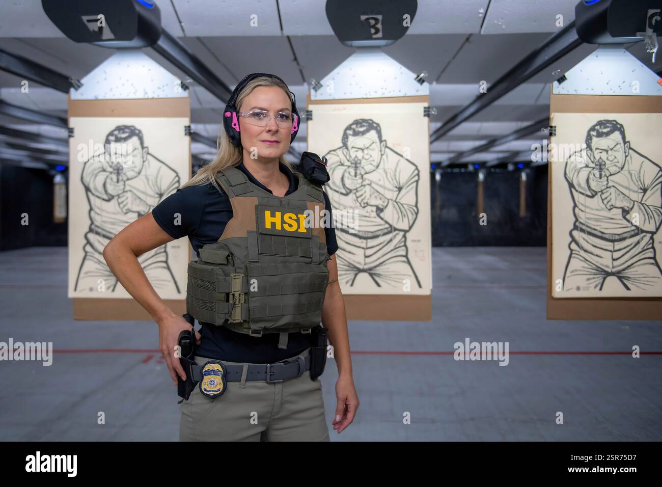 Target on shooting range in hi-res stock photography and images - Alamy