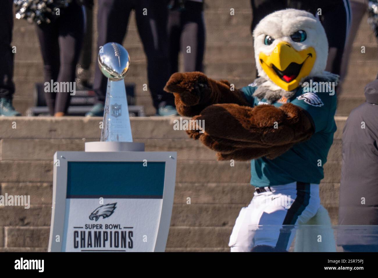 Philadelphia Eagles mascot Swoop reacts to the Vince Lombardi Trophy ...