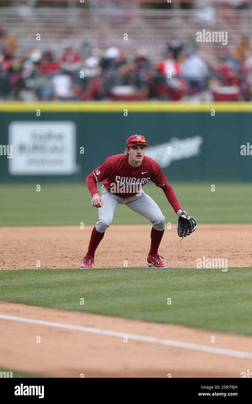 February 14, 2025: Kyle Northrop (5) Washington State infielder moves ...