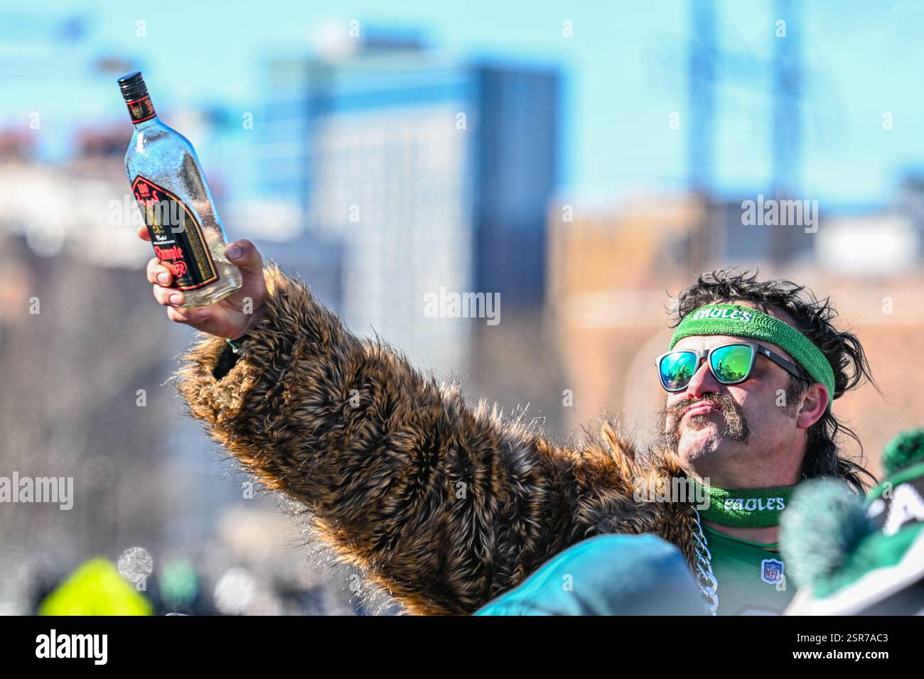 Philadelphia Eagles fans at the Super Bowl parade celebration - NFL ...