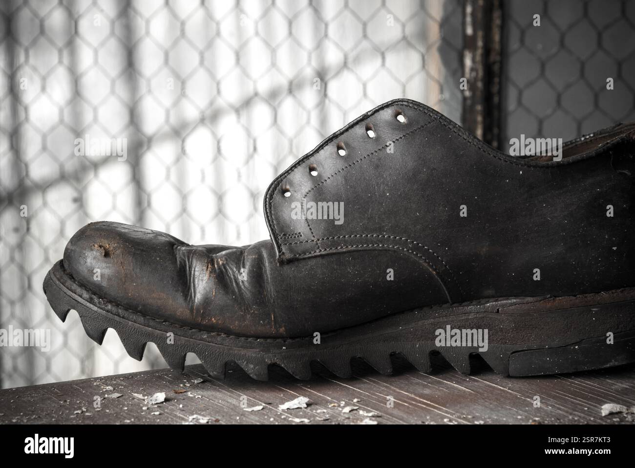 Abandoned shoe hi-res stock photography and images - Alamy