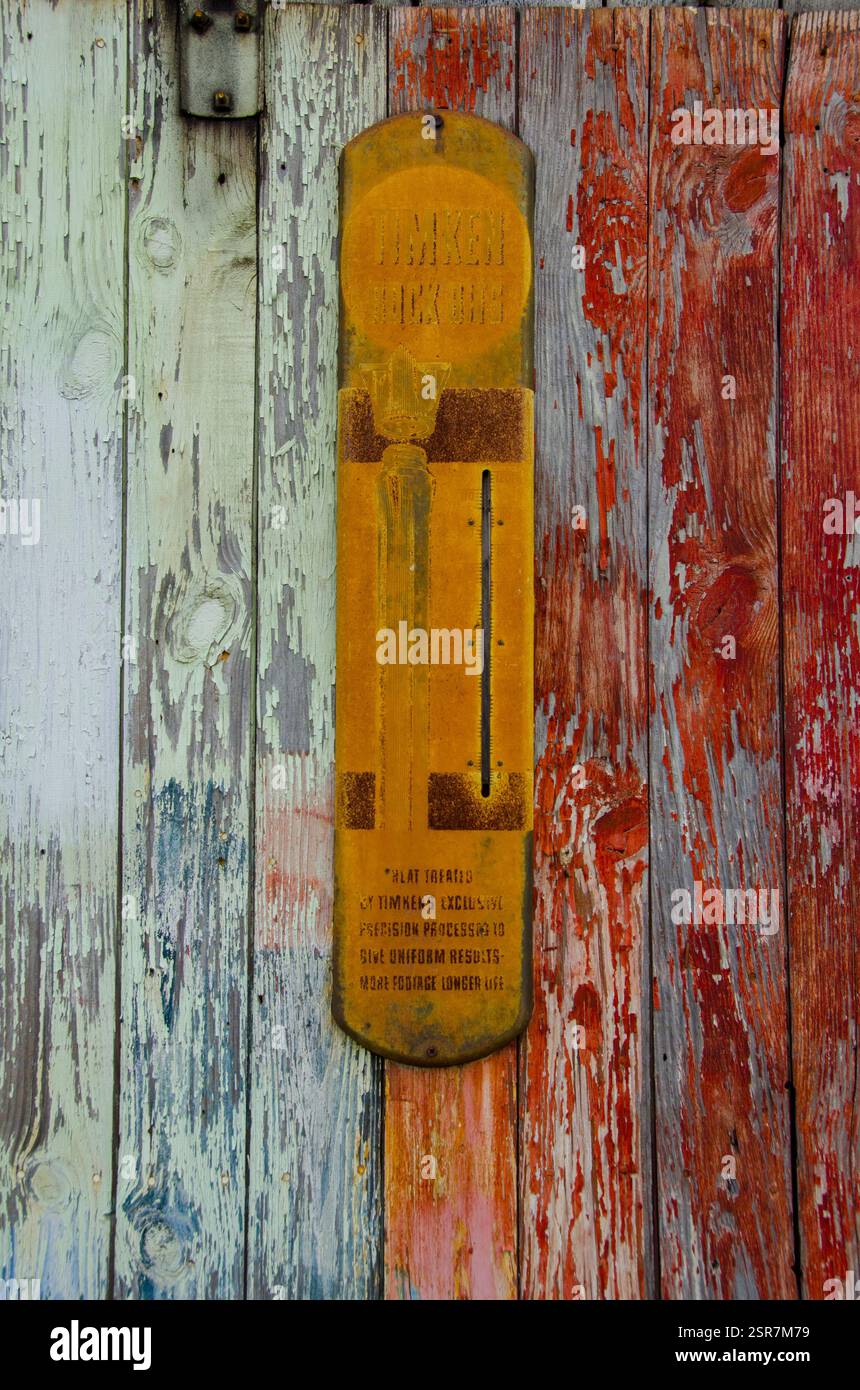 Rusty thermometer on an old peeling barn Stock Photo - Alamy