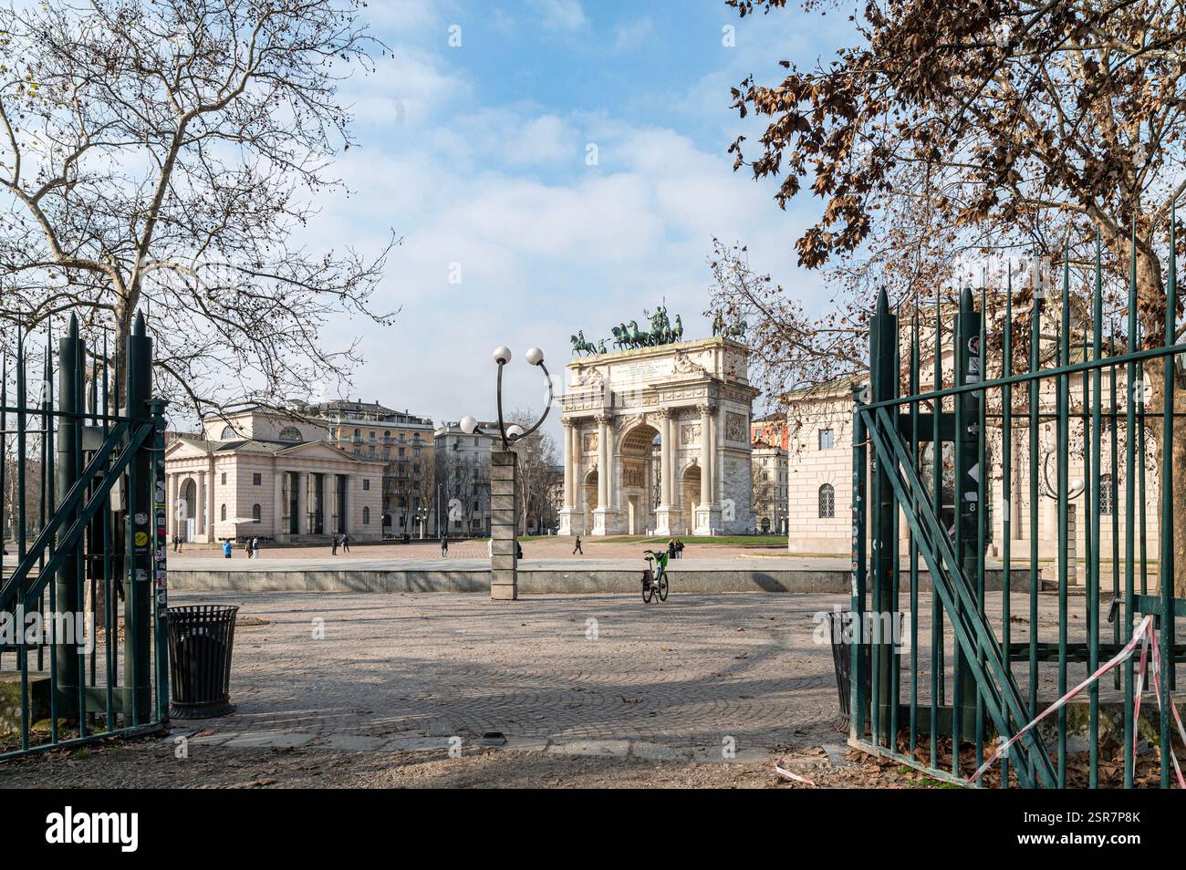 Milan - The Gateway to Northern Italy Arco della Pace Arch of Peace ...