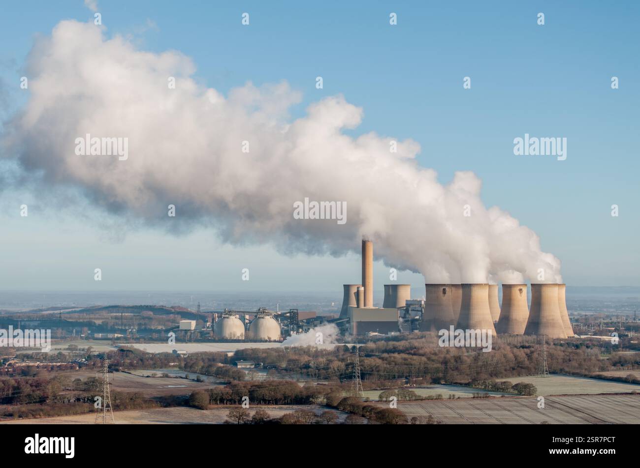Drax Power Station in East Yorkshire. Large Biomass power station ...