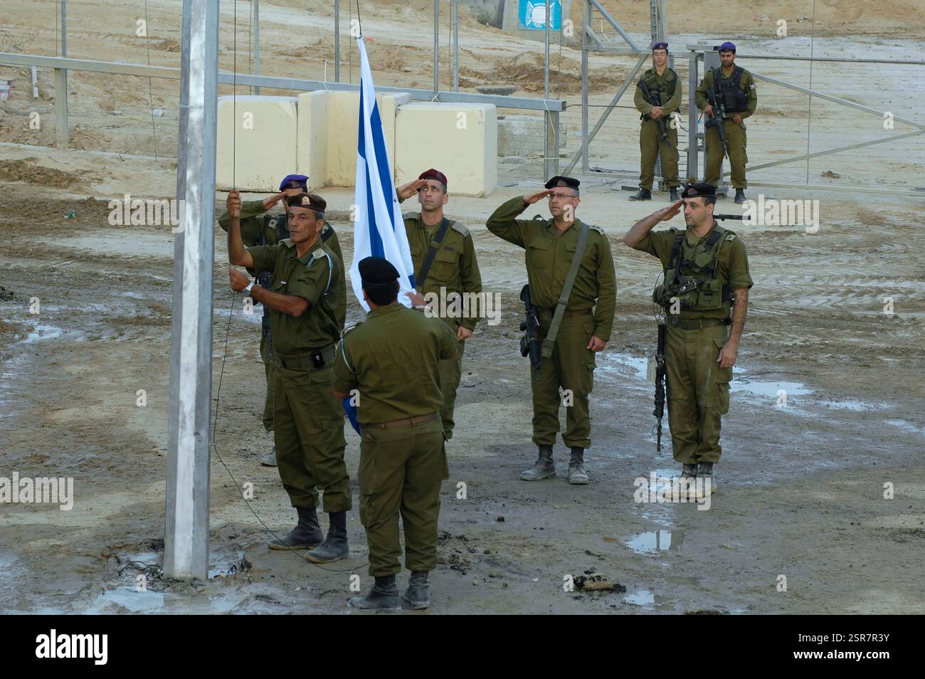 Aviv Kochavi commander of the IDF's Gaza Division (C) and other Israeli ...
