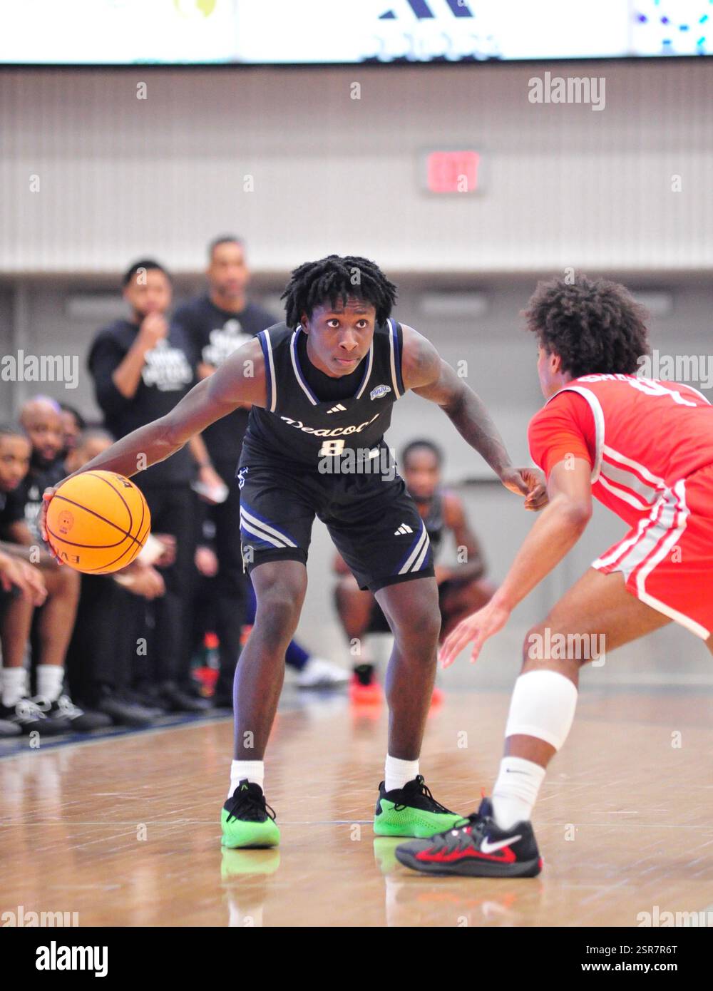 Jersey City, USA. 14th Feb, 2025. Saint Peter's Bryce Eaton (8) at the ...