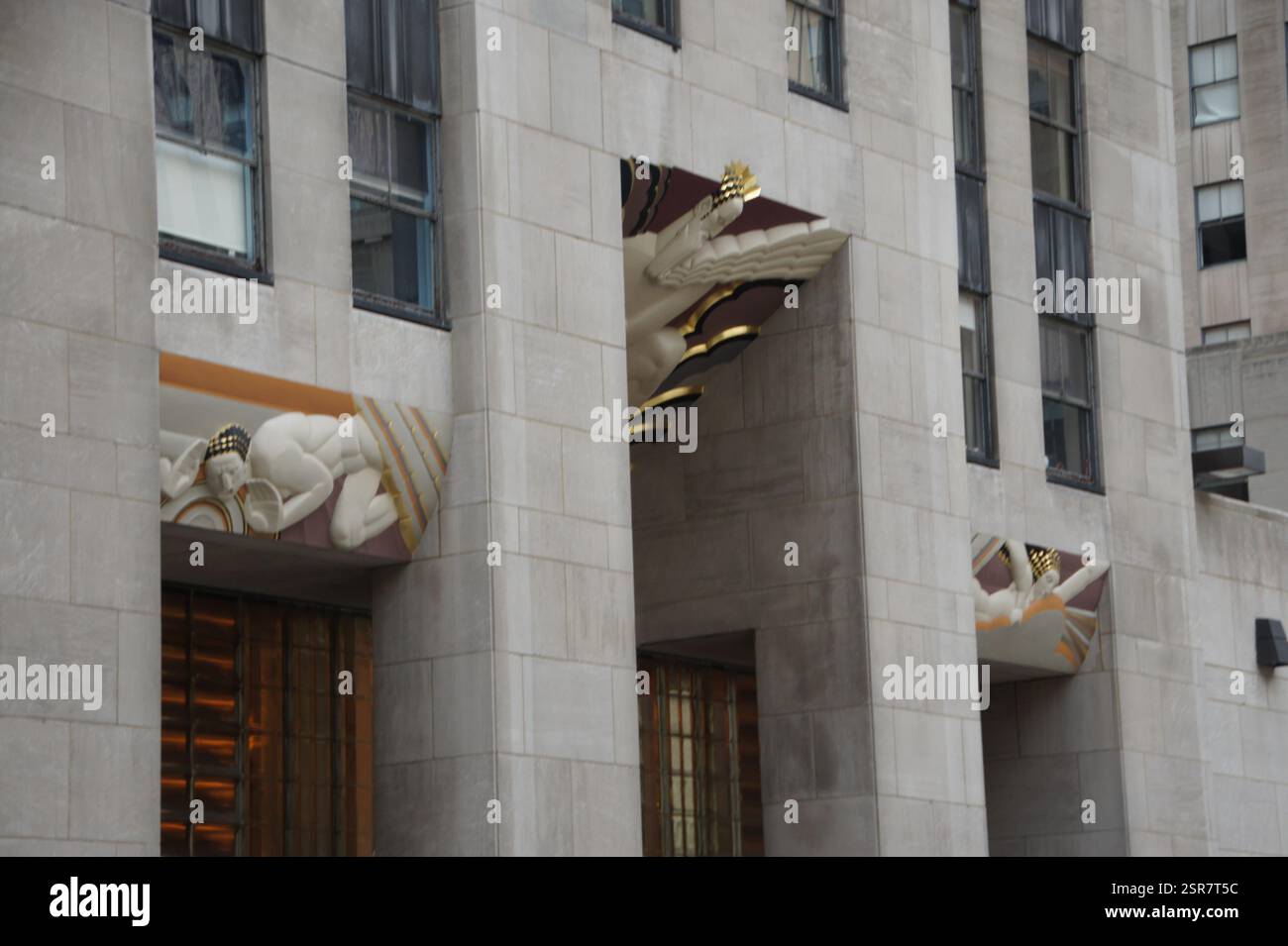 New York City landmark: 30 Rockefeller Plaza, an art deco skyscraper ...