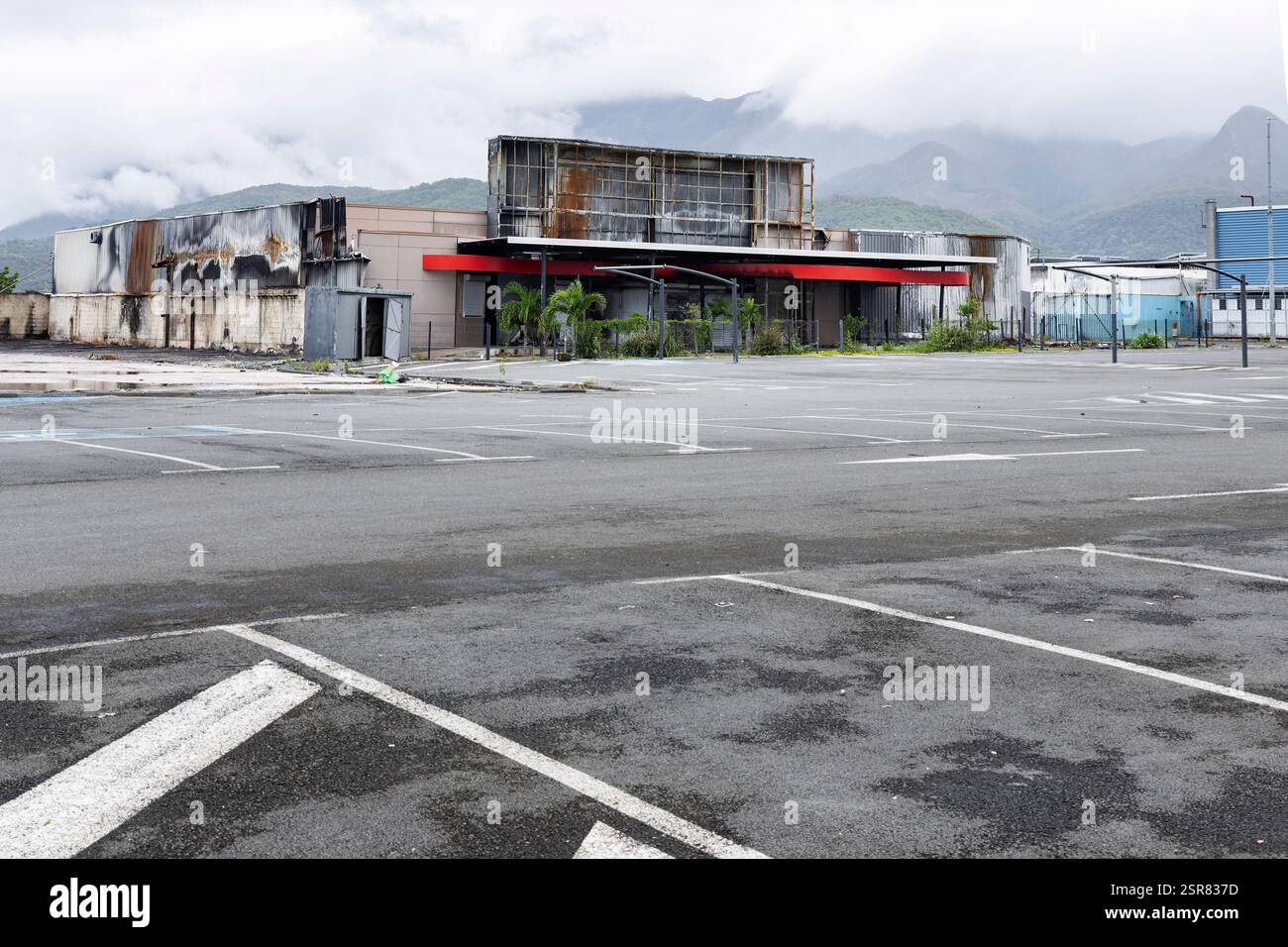 Restaurant Food Court destroyed at Kenu-In shopping center in Dumbea on ...