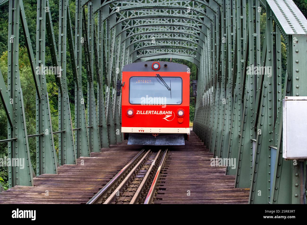 Über die Ziller-Brücke bei Zell am Ziller. Zillertal Railway or ...