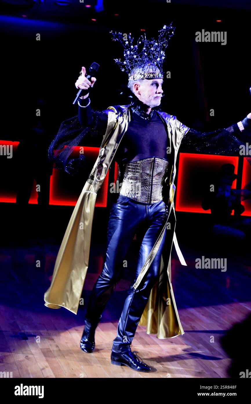 Albrecht von Weech- Show Muenchen 14.02.2025 Deutsches Theater Roses ...