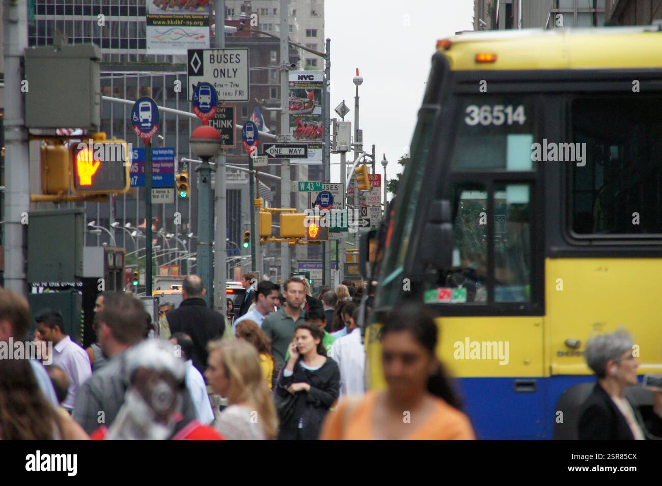 Traffic sign stands manhattan hi-res stock photography and images - Alamy