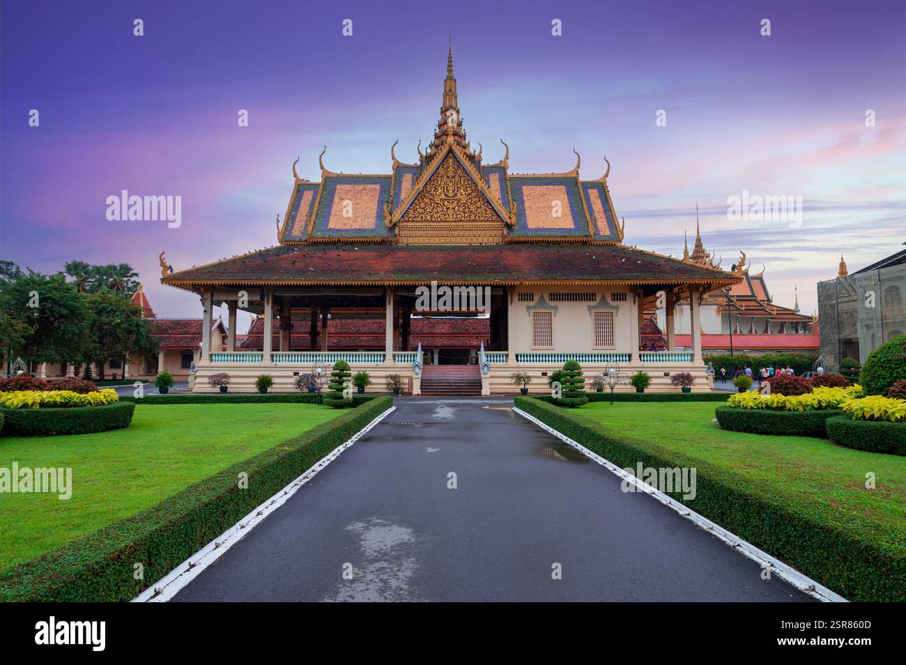 Front view of the Royal Palace in Phnom Penh, Cambodia, at sunset ...