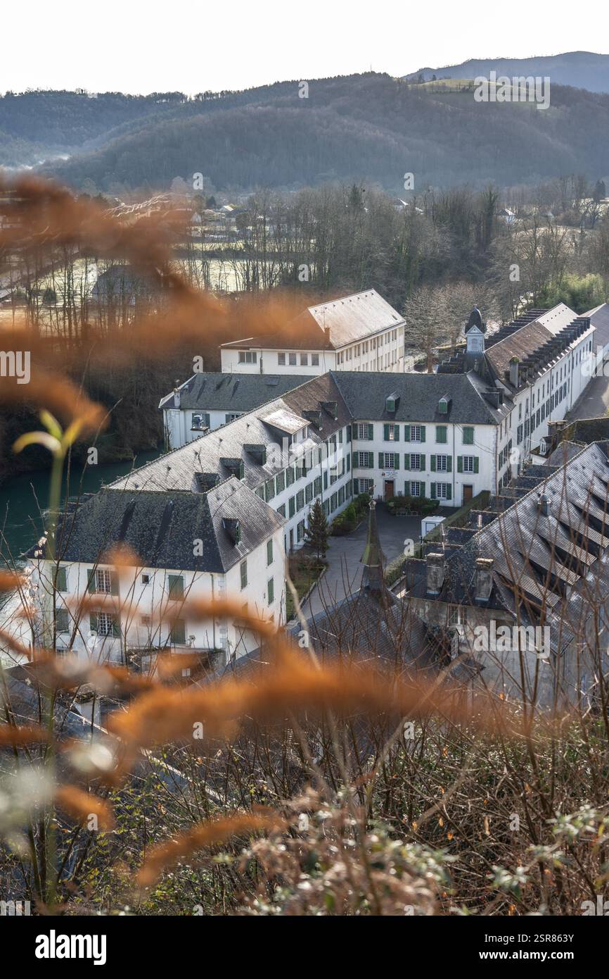 France, Pyrénées Atlantique, Février 2025, Vue du collège Le Beau ...