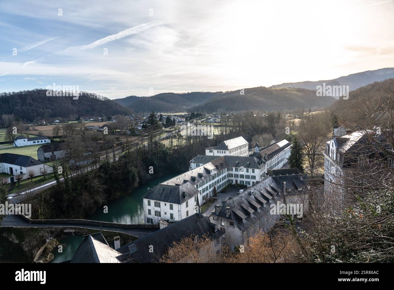 France, Pyrénées Atlantique, Février 2025, Vue du collège Le Beau ...