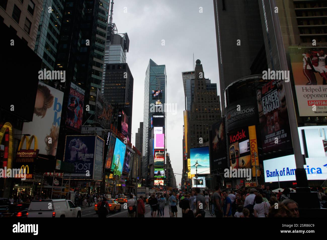 A dazzling display of billboards and signs light up New York City's ...
