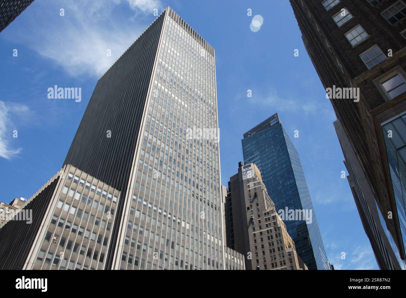 A cluster of skyscrapers dominates the skyline in Midtown Manhattan ...