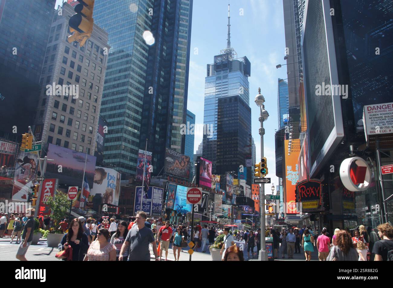 Best time to visit nyc for halloween hi-res stock photography and ...