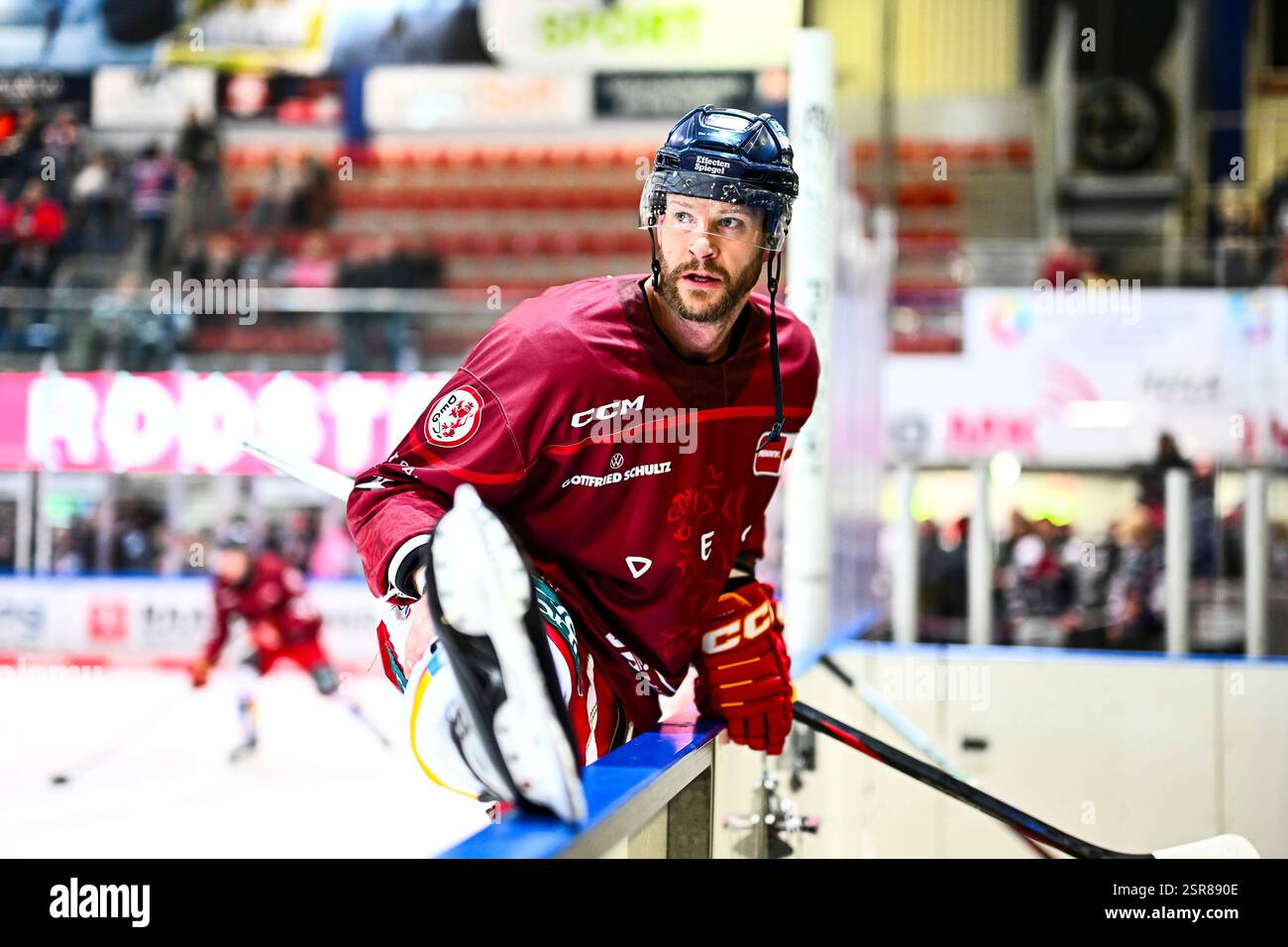 Iserlohn, Deutschland. 14th Feb, 2025. Paul Postma (Duesseldorfer EG ...