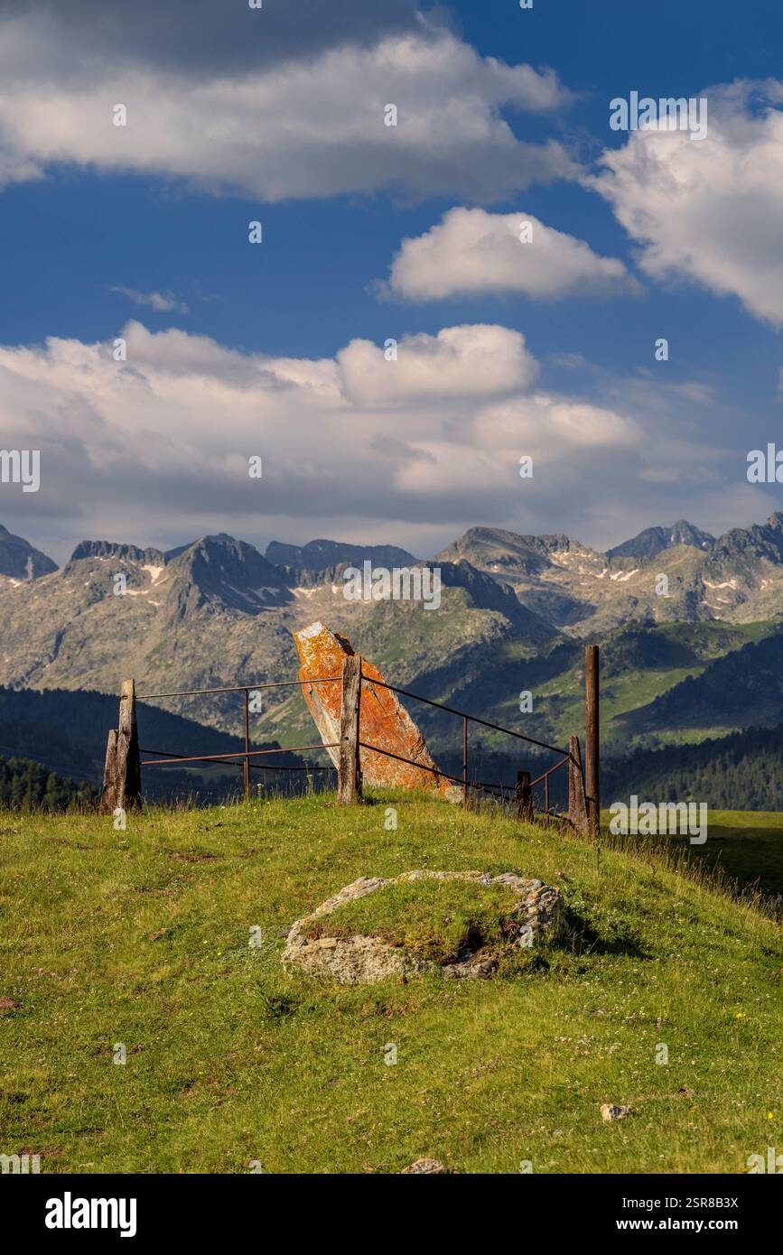 Naturaleza roca roja hi-res stock photography and images - Alamy