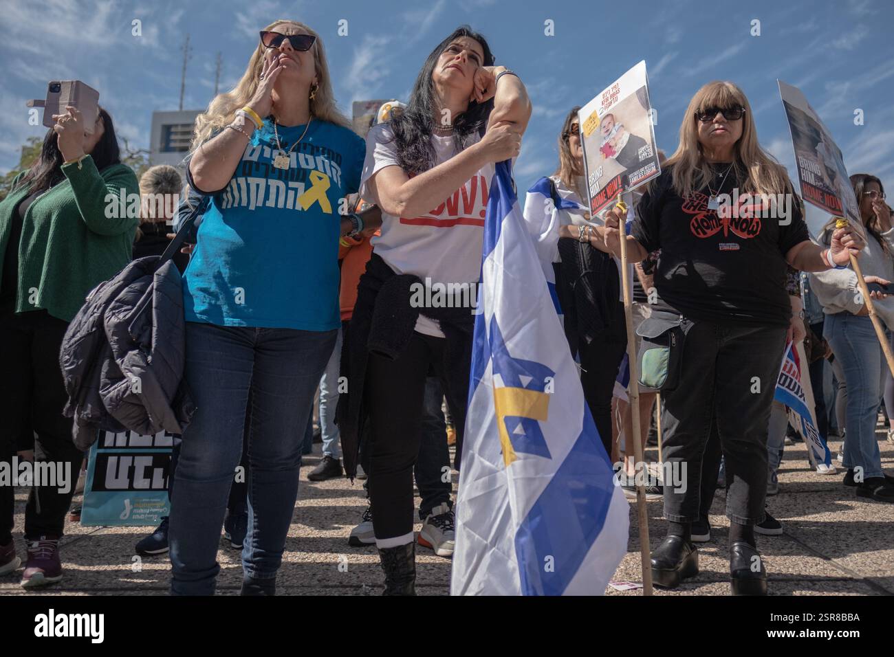 Tel Aviv, Tel Aviv, ISRAEL. 14th Feb, 2025. PEOPLE GATHER ON HOSTAGE ...