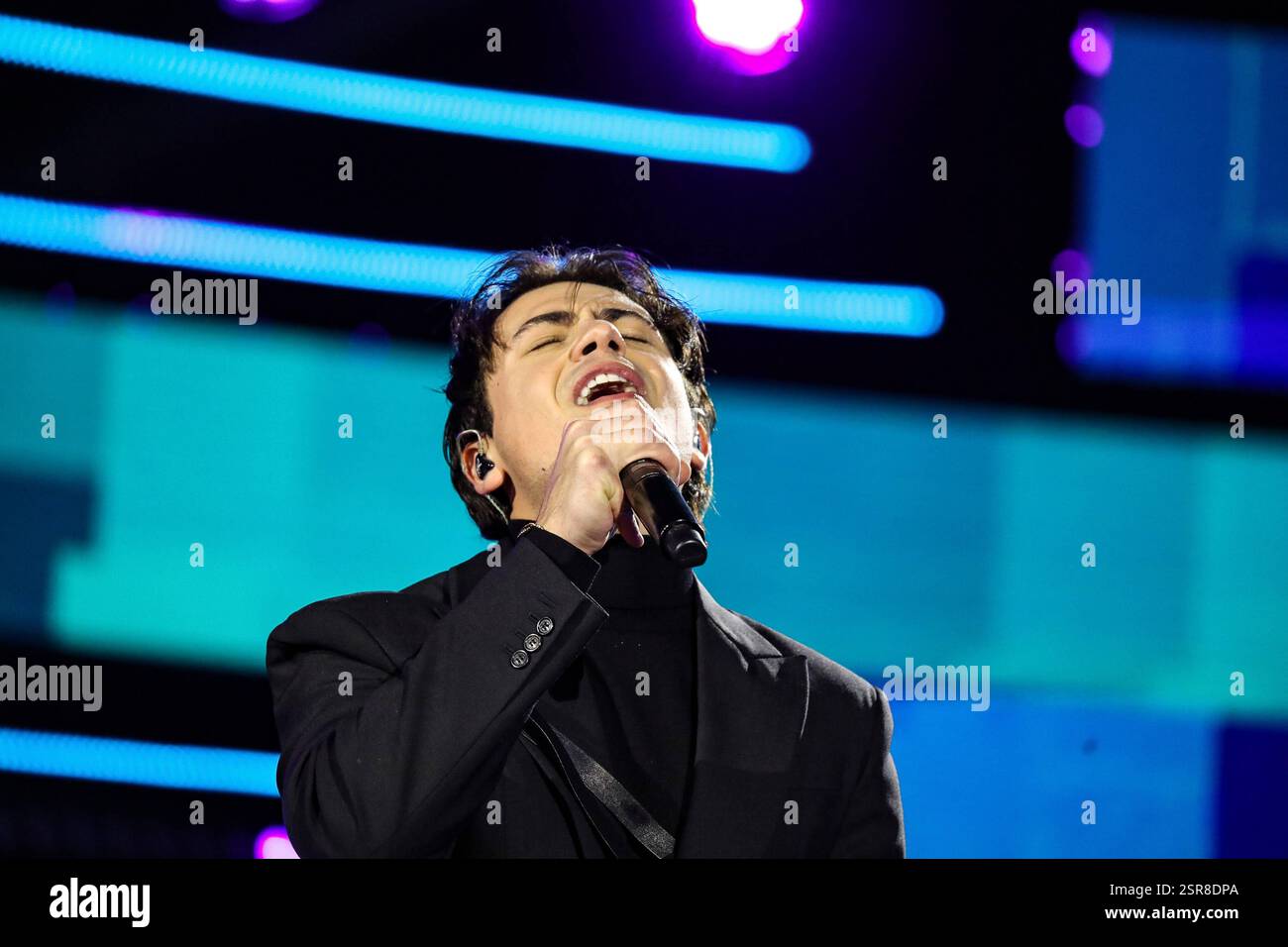 Italian singer Music Concert - Benji e Fede - Sanremo 2025 - Suzuki ...