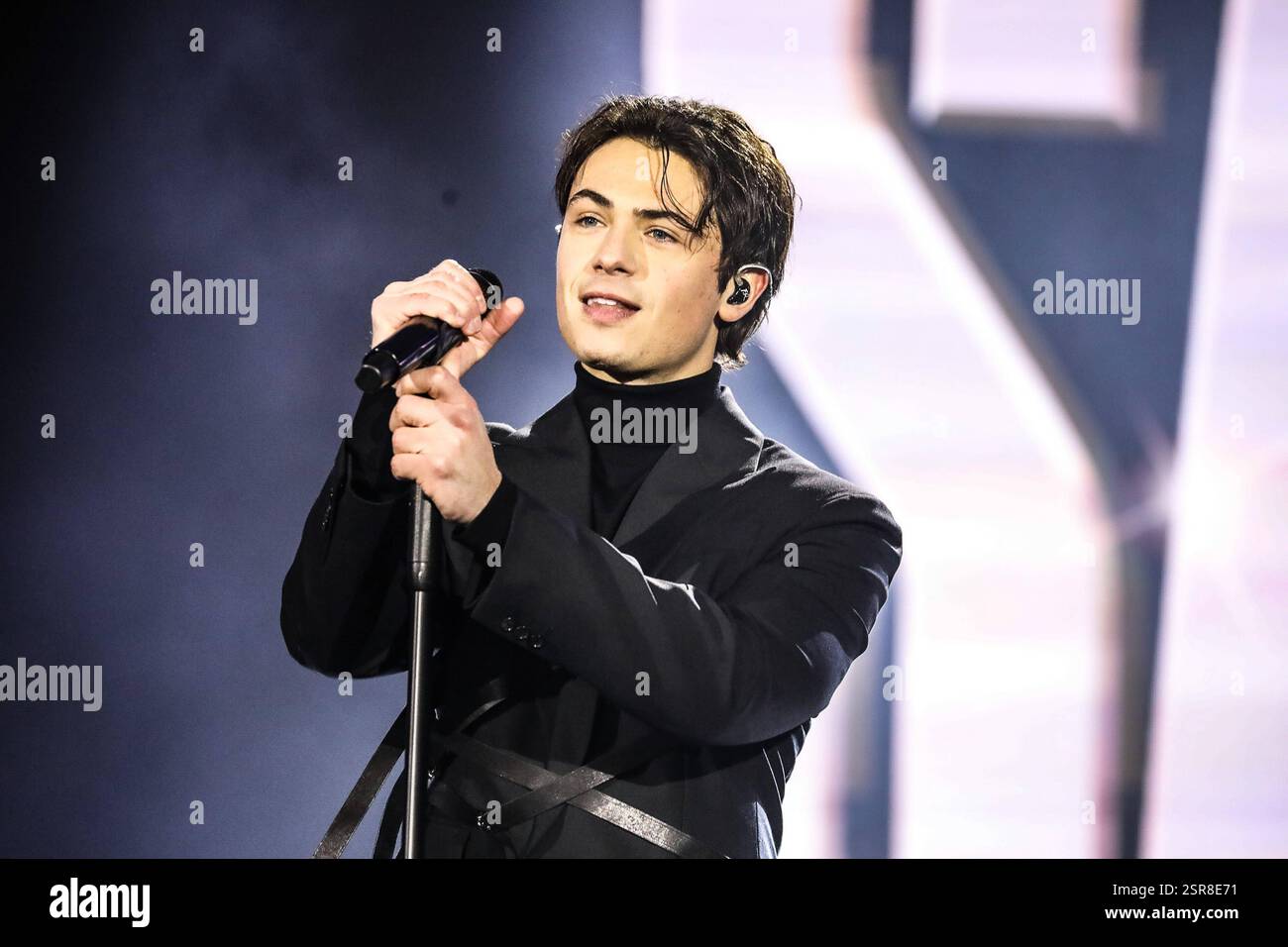 Italian singer Music Concert - Benji e Fede - Sanremo 2025 - Suzuki ...