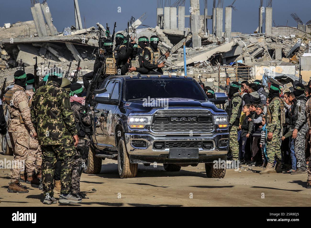 Khan Younis, Palestinian Territories. 15th Feb, 2025. Fighters of the ...