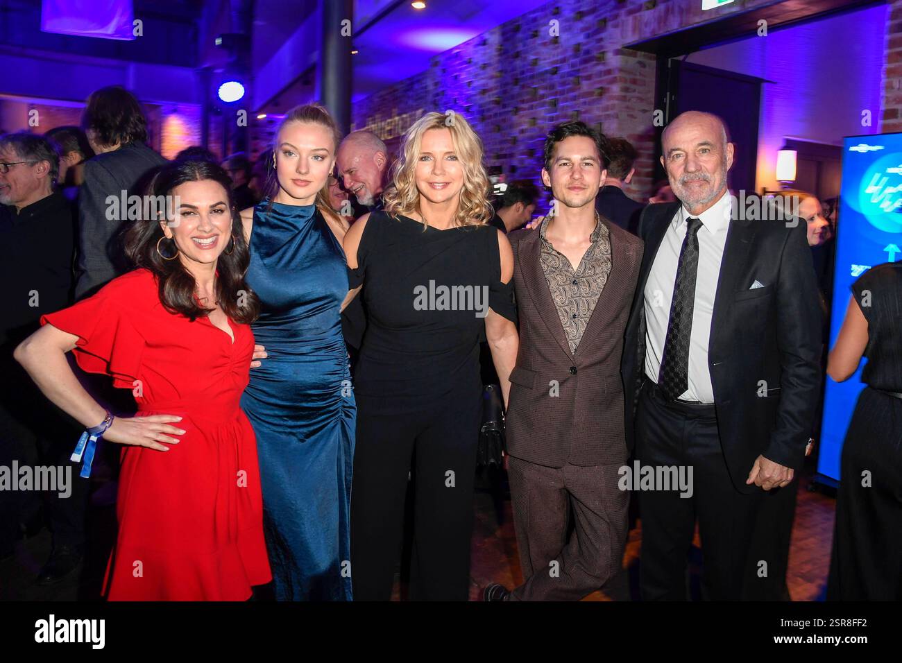 Viktoria Lauterbach, Lilly Krug, Veronica Ferres, Tim Oliver Schultz ...