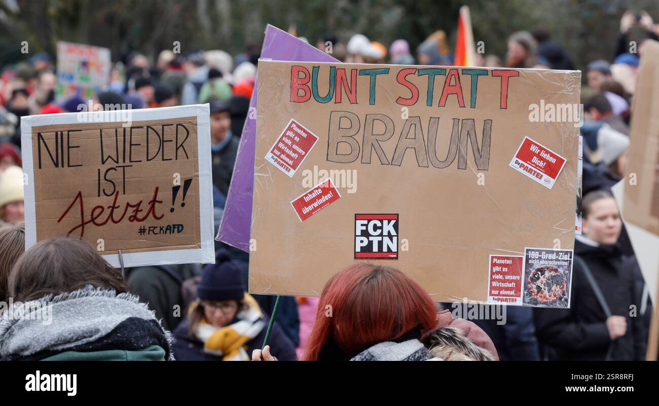 Kundgebung gegen Rechts 15.02.2025 Kundgebung und Demonstration der CSD Bewegung mit AUFRUF ...